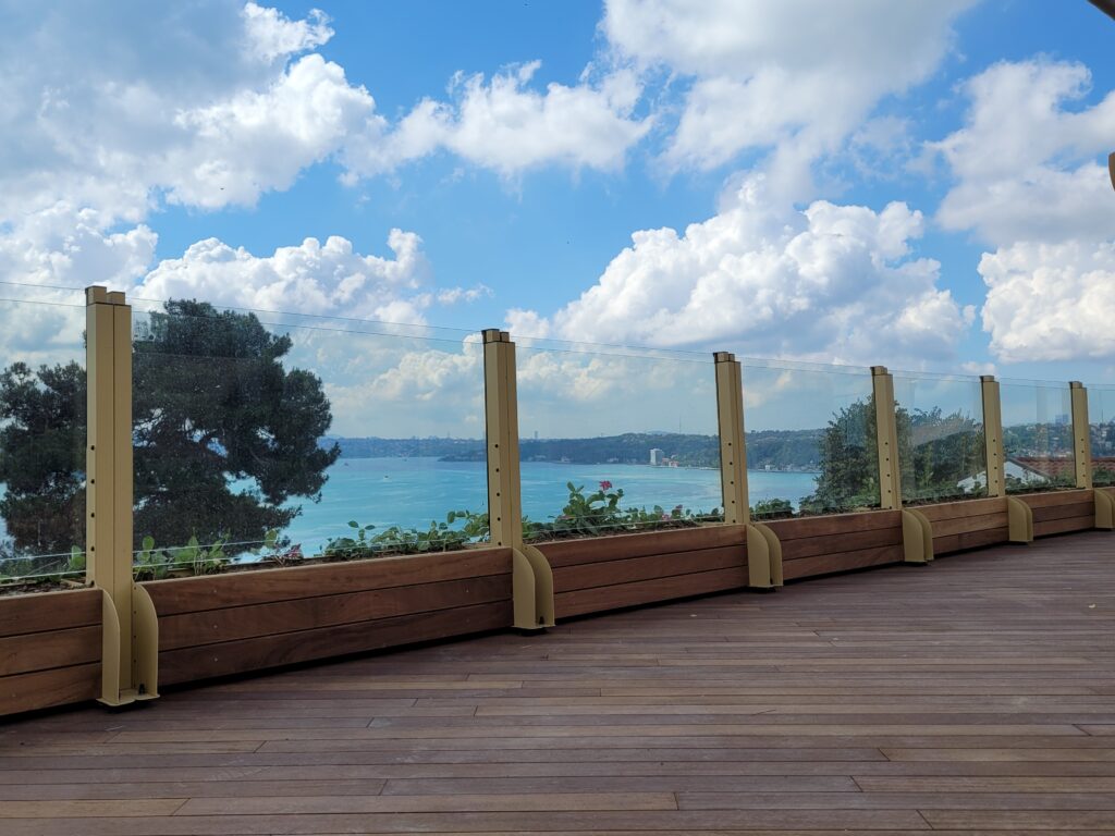 Six Senses Hotel Glass Railing And Wind Break | Stoett